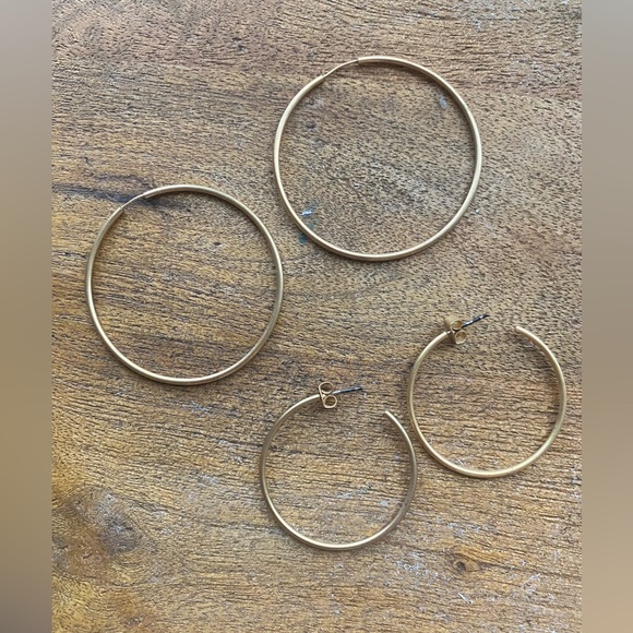 Madewell | Jewelry | Madewell Gold Hoop Set | Poshmark